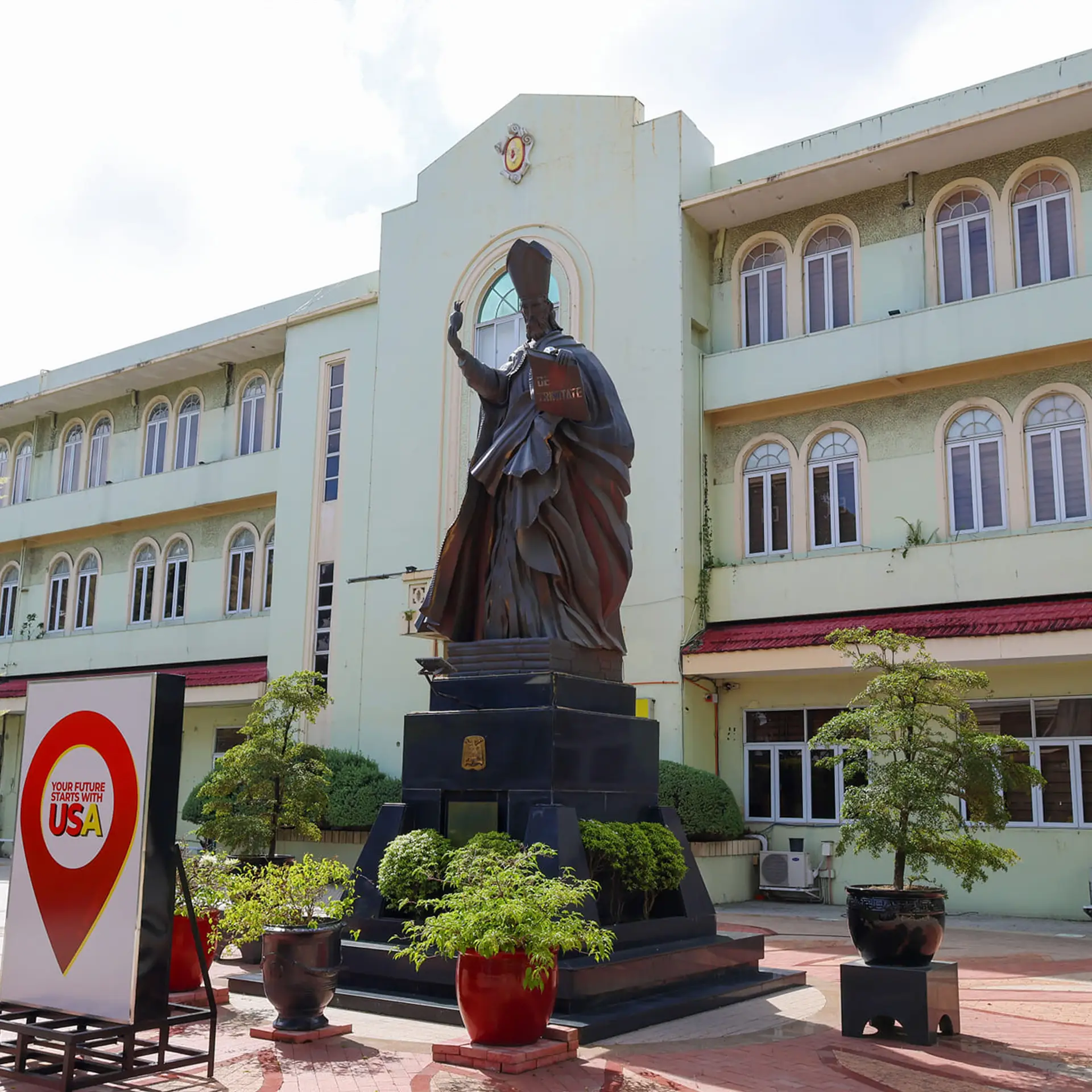 University Of San Agustin Iloilo Logo